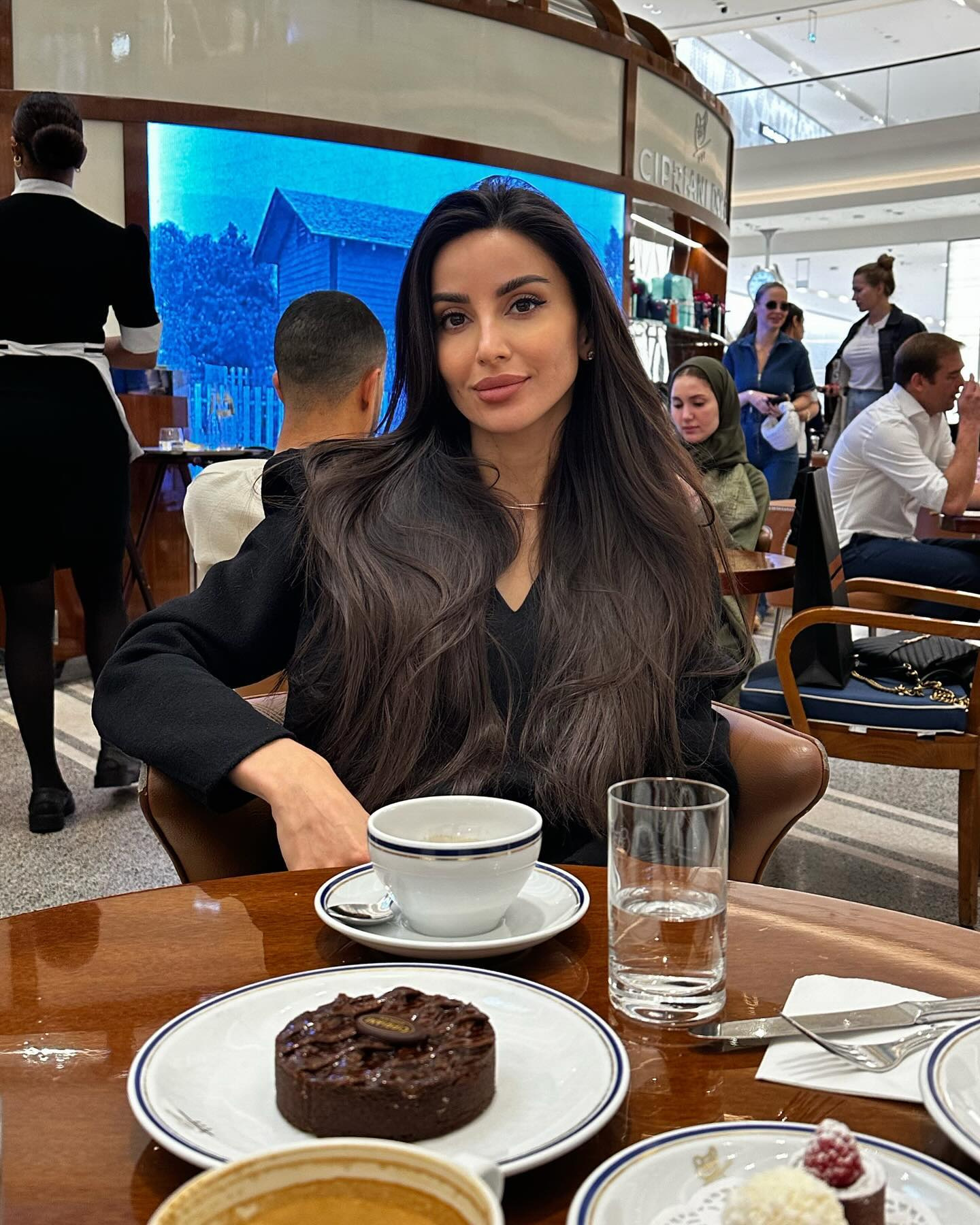 Rona - 36 yo traveler from the United States, Miami, ID:125573